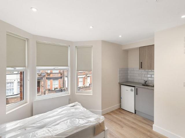 Studio Flat, Reginald St, LU2