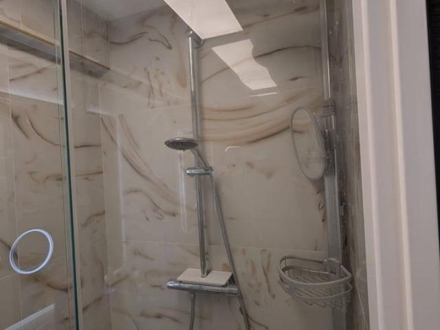 Studio Flat, Russell Court, WC1H