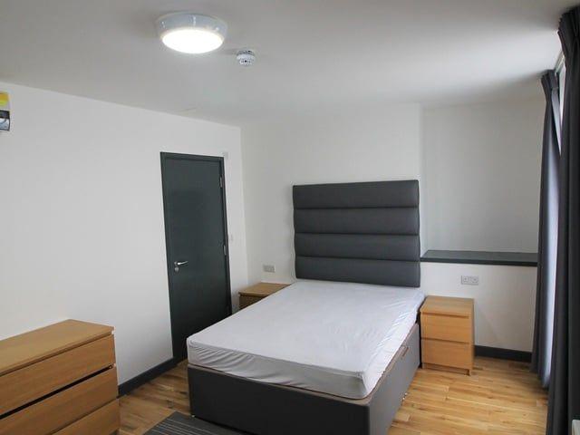 Studio Flat, Seel Street, L1