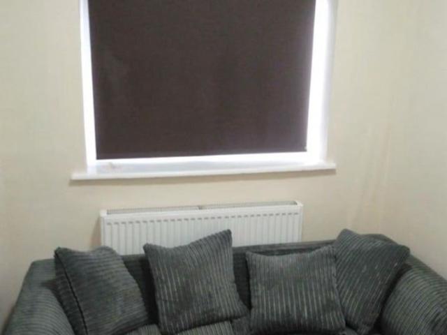 Studio Flat, Sherwood Avenue, SW16