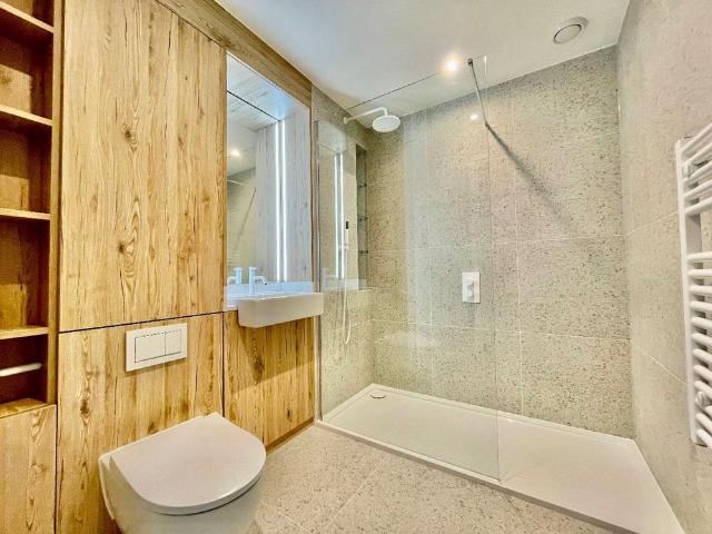 Studio Flat, Sidney St, E1