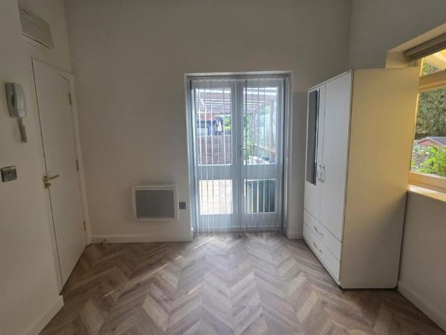 Studio Flat, South Hill Avenue, HA1