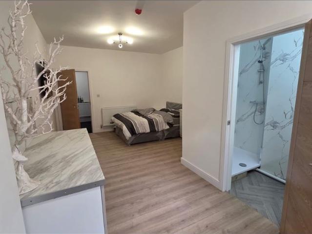 Studio Flat, Sparkhill, B11