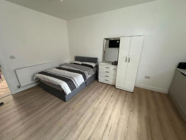 Studio Flat, Sparkhill, B11