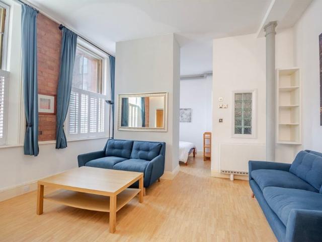 Studio Flat, Swanns Building, NG1