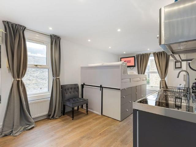 Studio Flat, Stamford Brook Road, W6