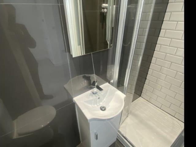 Studio Flat, Staplehurst Road, SE13