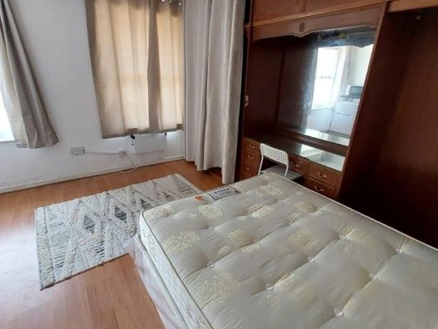 Studio Flat, Sudbury Hill Close, HA0