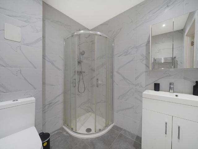 Studio House, 225 Shenley Road, Borehamwood WD6, Studio to rent, £1,250 pcm | PrimeLocation