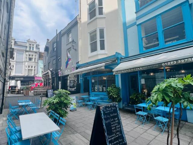 Studio House Share to rent in Brighton And Hove East Sussex, BN1, from King & Chasemore Lettings Brighton. 33733