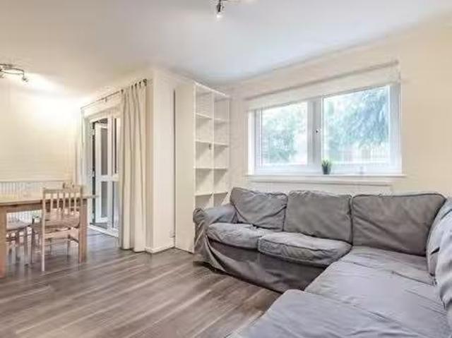 Studio house to rent in Birkwood Close, London, SW12