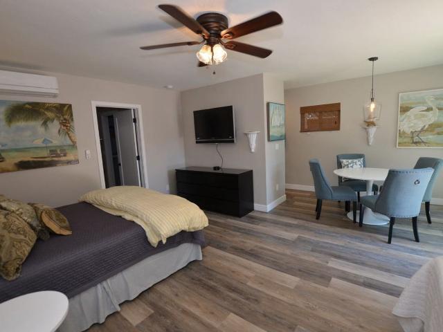 Studio Home for Rent at 842 1/2 D Ave, Coronado, CA 92118 Coronado