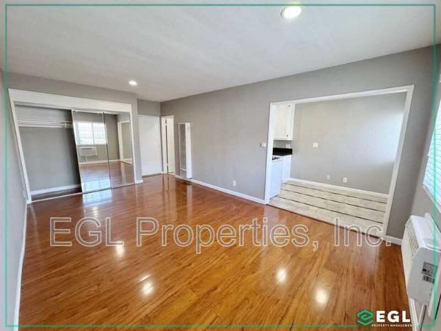 Studio Home for Rent at 1555 N Bronson Ave #202, Los Angeles, CA 90028 Hollywood Studio District