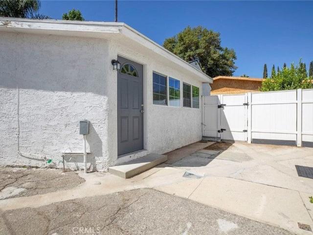 Studio Home for Rent at 18413 1/2 Erwin St, Los Angeles, CA 91335 Tarzana