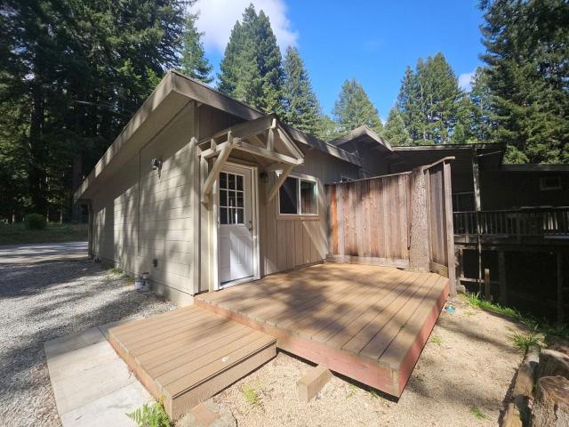 Studio Home for Rent at 333 Dakenbrook Dr #6A, Ben Lomond, CA 95005
