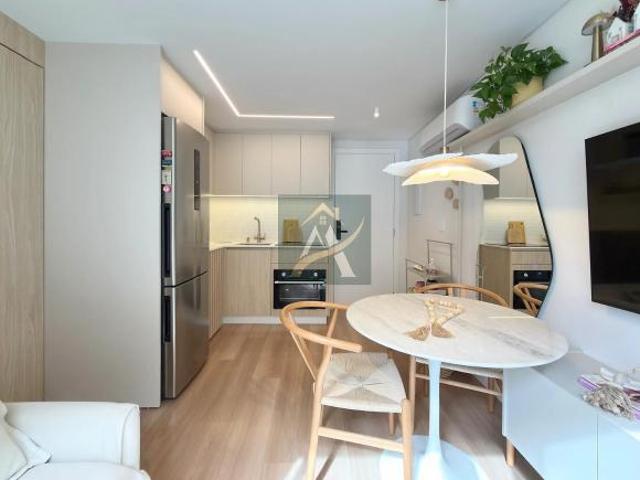Studio Impecável Mobiliado | 1 Quarto | Vaga de Garagem | Guabirotuba