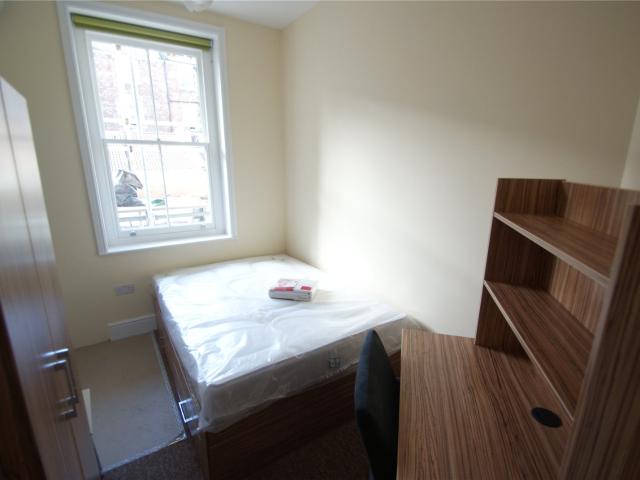 studio in 9 Elmdale Road Studio 6, Ground Floor Back Right, Clifton, Bristol, BS8 1SL Abode