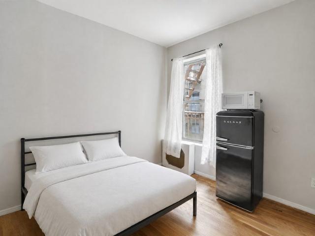 Studio in Columbus Circle on a flexible lease