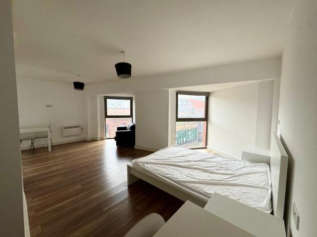 Studio in Central Liverpool