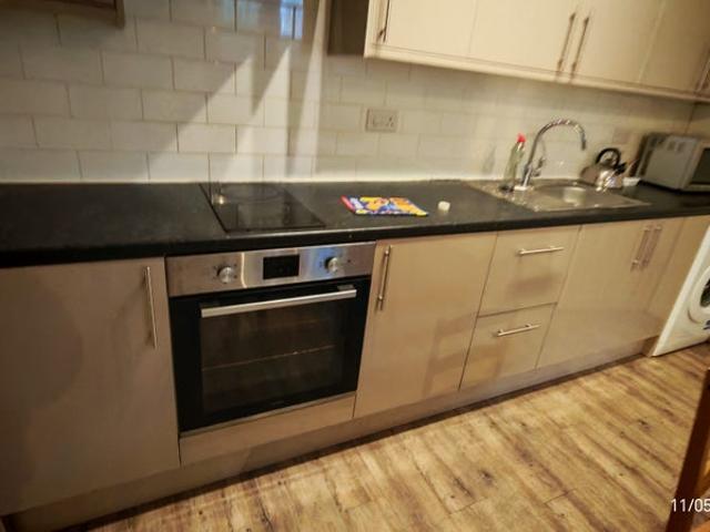 Studio in Acton*Available immediately*Couple Allow