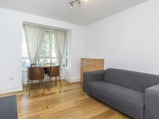 Studio in Bride Street, Islington, London, N7