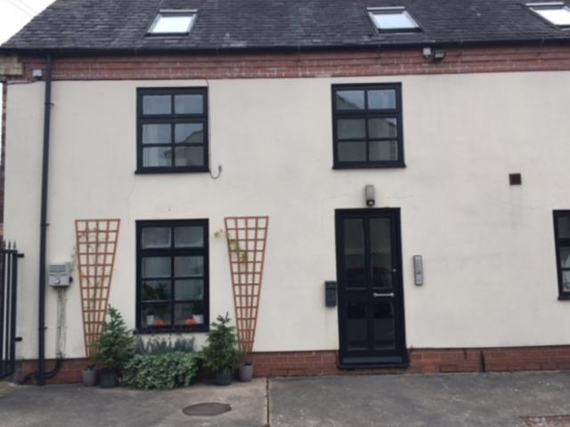 studio in Flat 5 Kamla Lodge, 28 Gresham Street, Lincoln, LN1 1PZ
