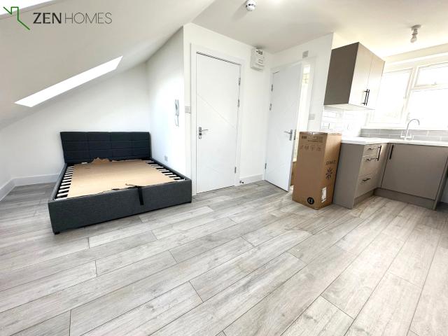 studio in Ordnance Road, Enfield