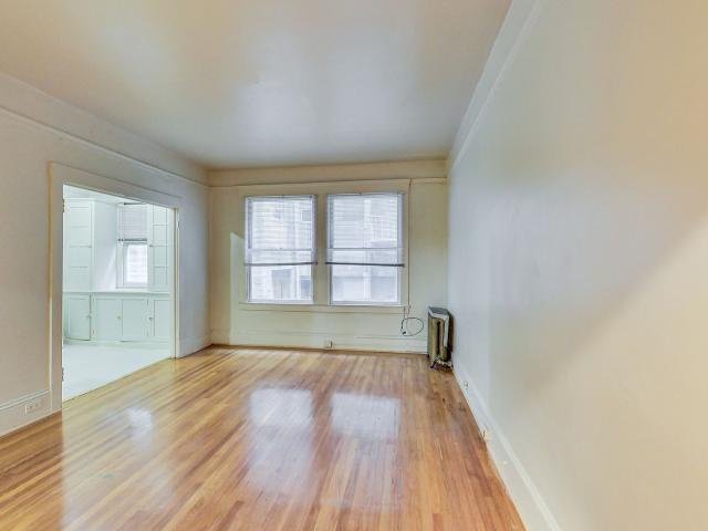 Studio in Lower Nob Hill!