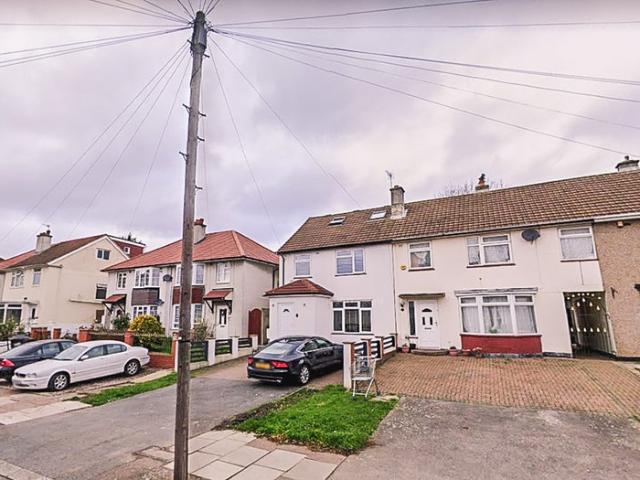 Studio in Layfield Road, London NW4