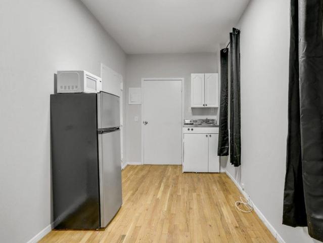 Studio in Lincoln Square on a flexible lease