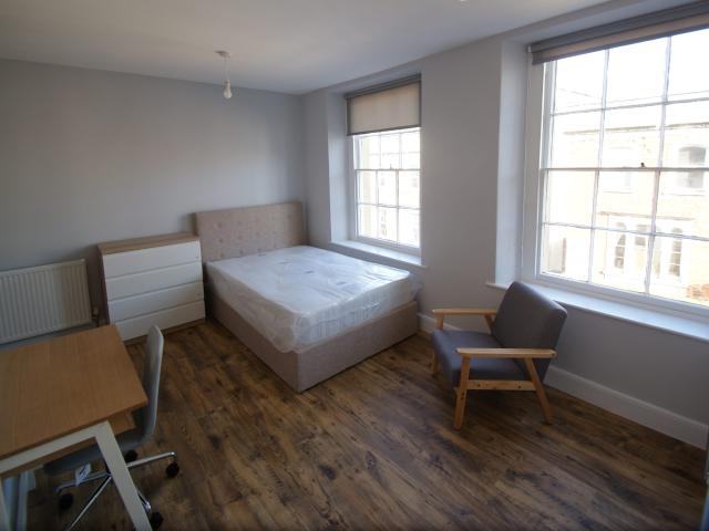studio in St Michaels Hill 2F, Second Floor Front, Kingsdown, Bristol, BS2 8DB Abode