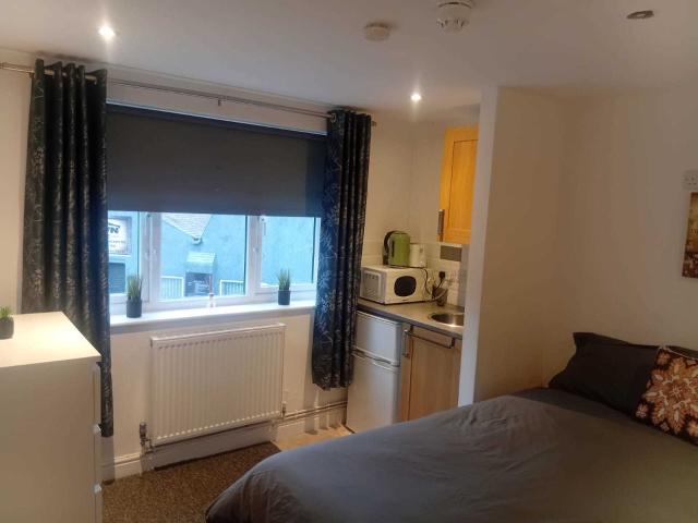 Studio in Walsall WS1 1SQ