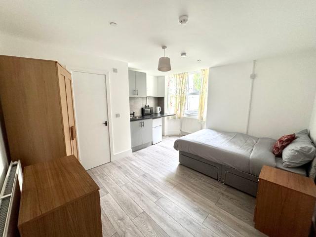 Studio in Wednesbury WS10 9AD