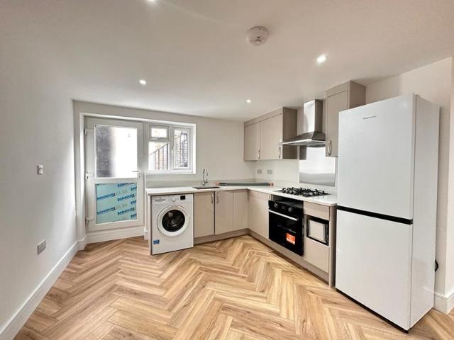 Studio In Uxbridge