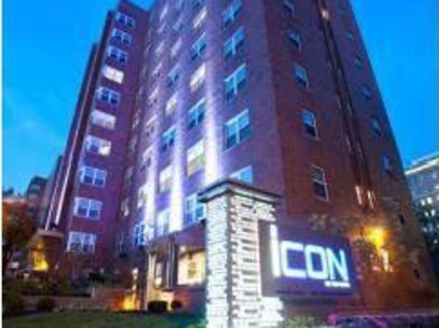 Studio Icon on the Plaza/Plaza Club City Apartments