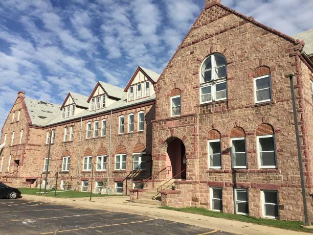 Studio, One and Two Bedroom Apartments Near Downtown Sioux Falls 1 Bedroom Apartment for Rent at 104 N Krohn Pl, Sioux Falls, SD 57103
