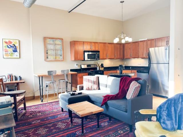 Studio Loft Condo in Walker’s Point_FurnishedFlexi