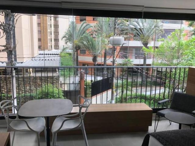Studio Lindo 39m² Mobiliado na Vila Nova Conceição com 1 Suite e Varanda Integrada