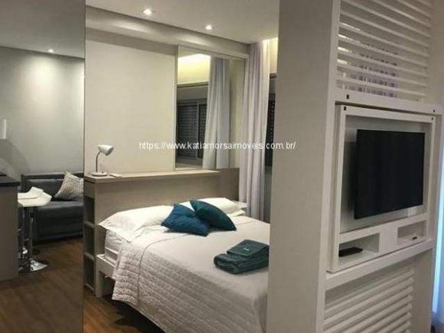 Studio mobiliado na Berrini | 33m² + vaga | Ideal para Investidores