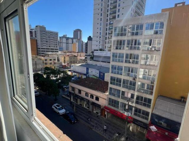 STUDIO MOBILIADO NO CENTRO DE CURITIBA