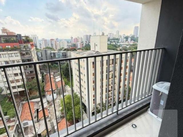 Studio mobiliado, ótima localização em Pinheiros