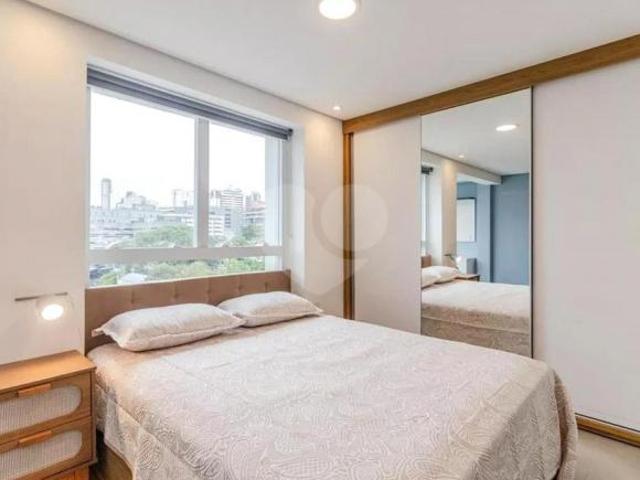 Studio Mobiliado à Venda com 1 vaga em Pinheiros