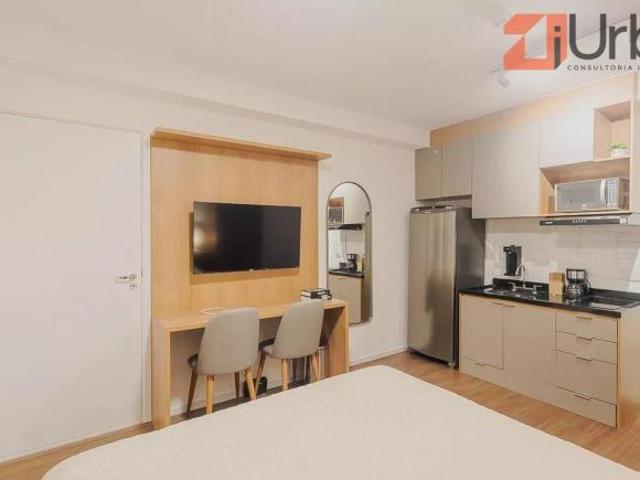 Studio mobiliado à venda na Vila Madalena com 33m², próximo ao Metrô