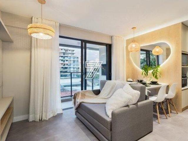 Studio mobiliado à venda próximo Clube Curitibano 36 m