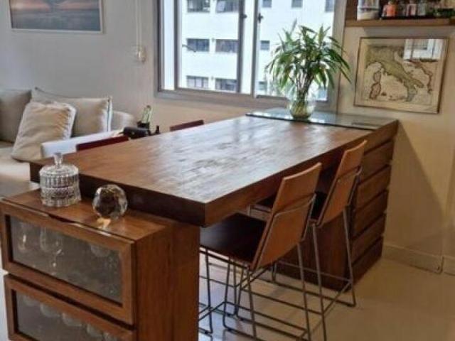 Studio mobiliado com 44m², Sala, cozinha equipada, 1 vaga