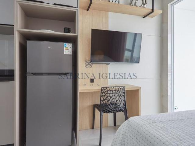STUDIO MOBILIADO COM 1 QUARTO NO CENTRO