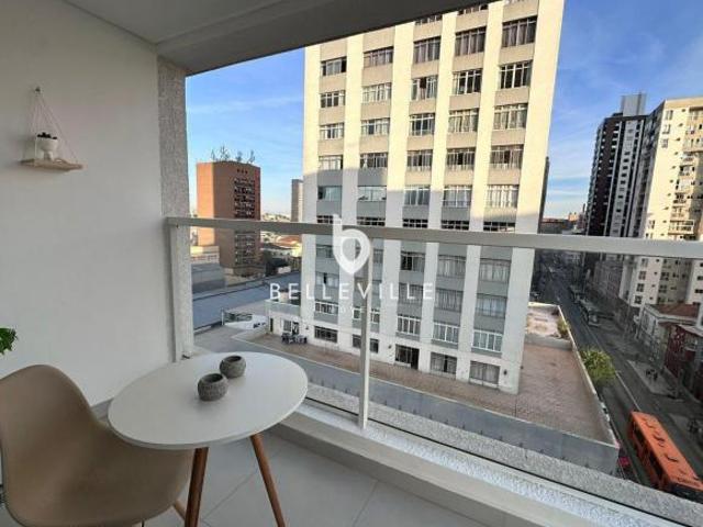 STUDIO MOBILIADO COM VARANDA NO CENTRO DE CURITIBA
