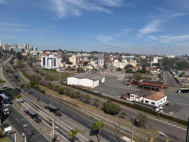 Studio mobiliado com sacada no Cristo Rei | Próx. Jardim Botânico