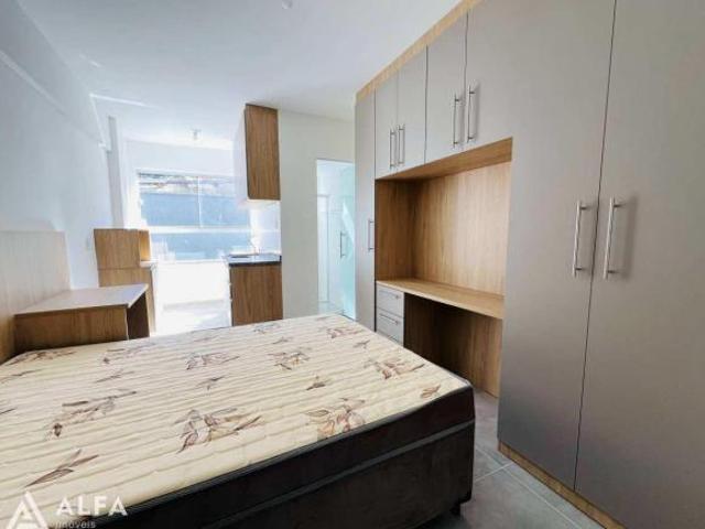 Studio Mobiliado e Planejado no Edifício Collegiate | Pronto para Morar
