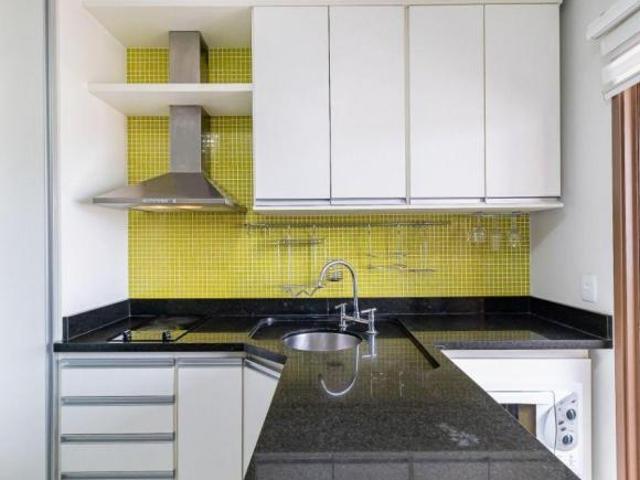Studio mobiliado e pronto para rentabilizar no Centro de Curitiba, 27 m² por R$ 329.000 Centro C